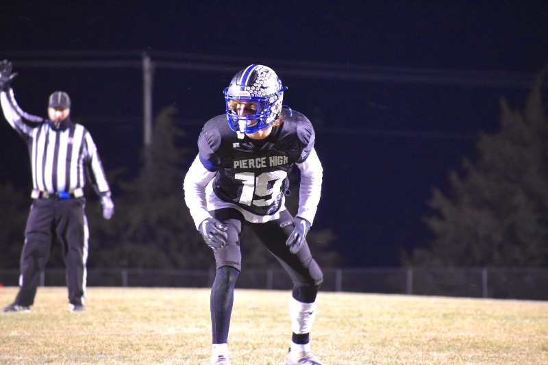 Pierce Public Schools - Bluejays Push Out Patriots on Way to State