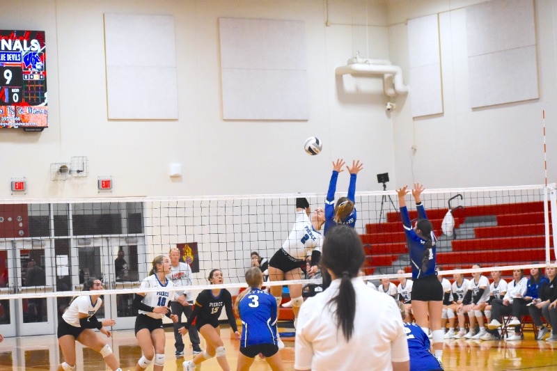 Pierce Public Schools - Lady Jays Volleyball