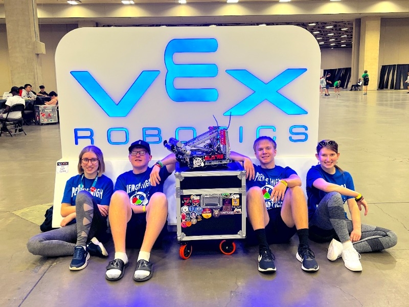 Pierce Public Schools - Robotics Team Leaves Mark at Worlds