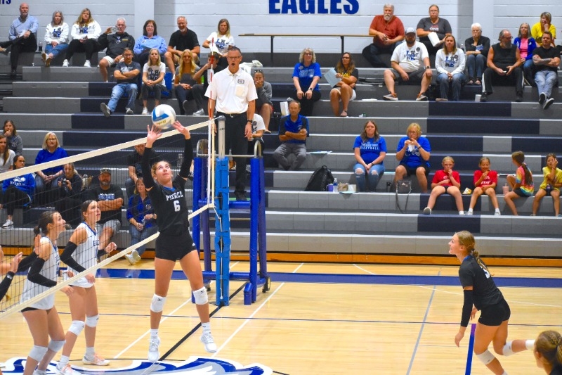 Pierce Public Schools - Lady Jays Volleyball